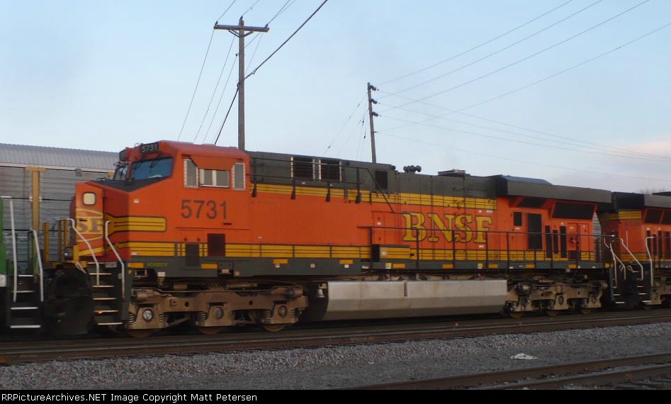 BNSF 5731
